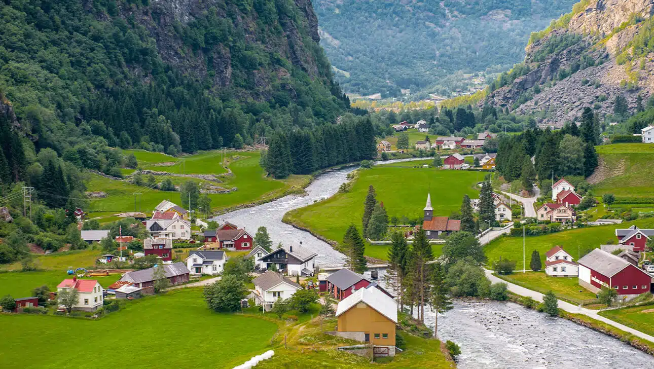 Roots on a Norwegian Farm | Classic Journeys